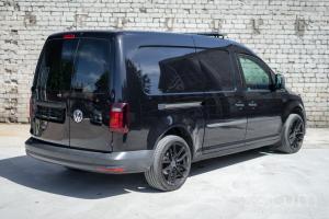 Black Volkswagen Caddy 2017 in Liepaja, with an engine capacity of 2.00 L and mileage of 341 thousand km for 9300 €, photo 5 on AUTOMOTO.COM.LV