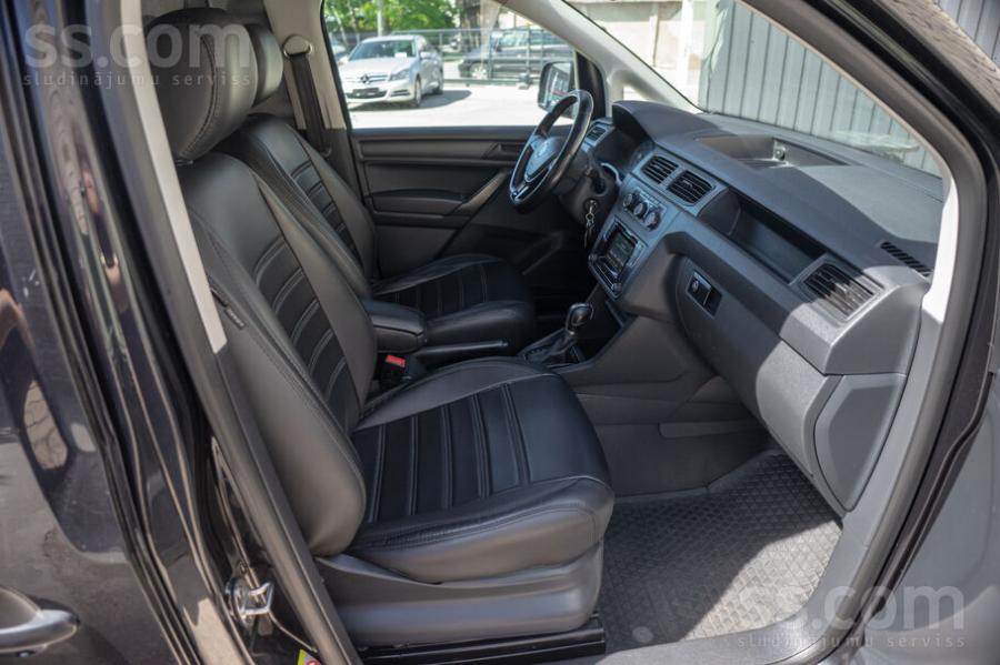 Black Volkswagen Caddy 2017 in Liepaja, with an engine capacity of 2.00 L and mileage of 341 thousand km for 9300 €, photo 12 on AUTOMOTO.COM.LV
