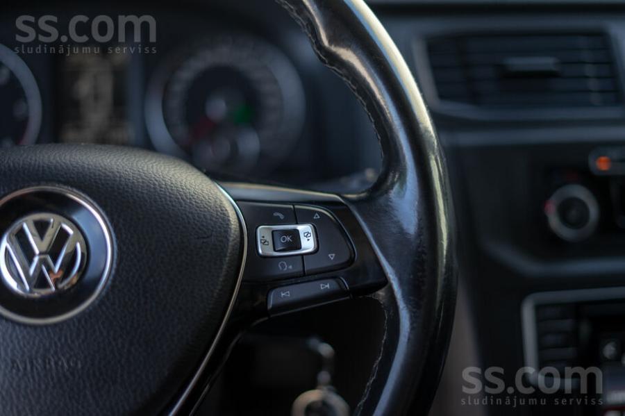 Black Volkswagen Caddy 2017 in Liepaja, with an engine capacity of 2.00 L and mileage of 341 thousand km for 9300 €, photo 19 on AUTOMOTO.COM.LV