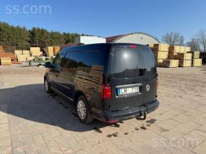 Black Volkswagen Caddy 2018 in Riga, with an engine capacity of 2.00 L and mileage of 163 thousand km for 10800 €, photo 5 on AUTOMOTO.COM.LV