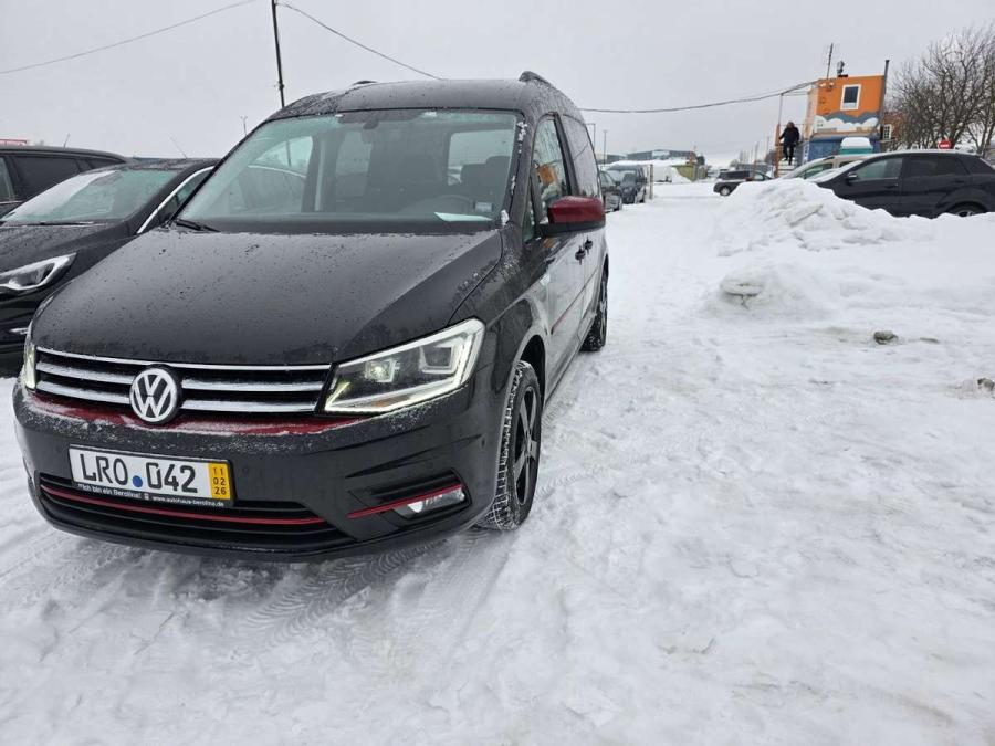 Black Volkswagen Caddy 2018 in Siauliai, with an engine capacity of 1.97 L and mileage of 187 thousand km for 13900 €, photo 2 on AUTOMOTO.COM.LV