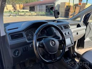 Black Volkswagen Caddy 2018 in Riga, with an engine capacity of 2.00 L and mileage of 198 thousand km for 9800 €, photo 8 on AUTOMOTO.COM.LV