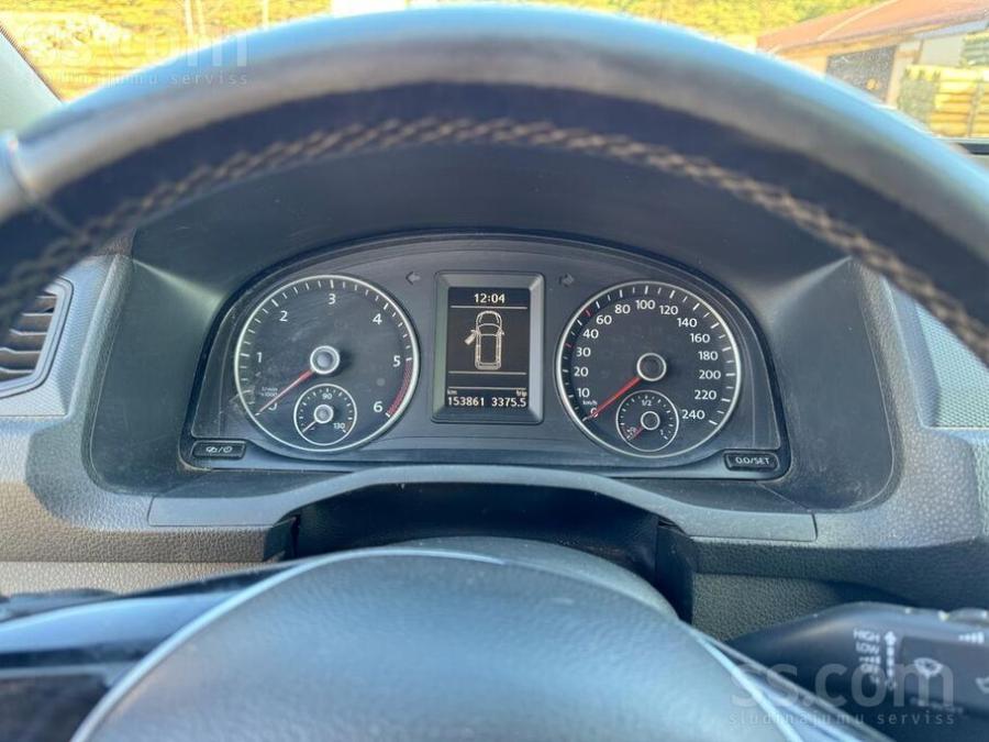 Black Volkswagen Caddy 2018 in Riga, with an engine capacity of 2.00 L and mileage of 198 thousand km for 9800 €, photo 9 on AUTOMOTO.COM.LV