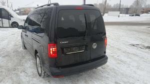 Black Volkswagen Caddy 2019 in Rokiskis, with an engine capacity of 1.40 L and mileage of 185 thousand km for 9350 €, photo 9 on AUTOMOTO.COM.LV
