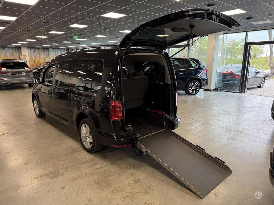 Melns Volkswagen Caddy 2019 Klaipėda, ar dzinēja tilpumu 1.97 L un nobraukumu 292 tūkst. km par 13999 €, foto 3 vietnē AUTOMOTO.COM.LV