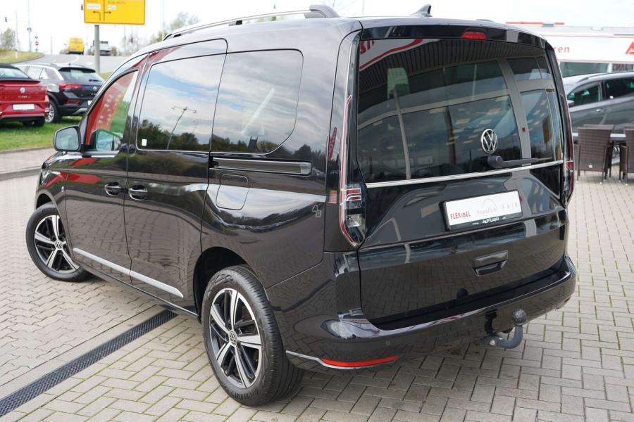 Black Volkswagen Caddy 2021 in Kaunas, with an engine capacity of 2.00 L and mileage of 70 thousand km for 32649 €, photo 4 on AUTOMOTO.COM.LV
