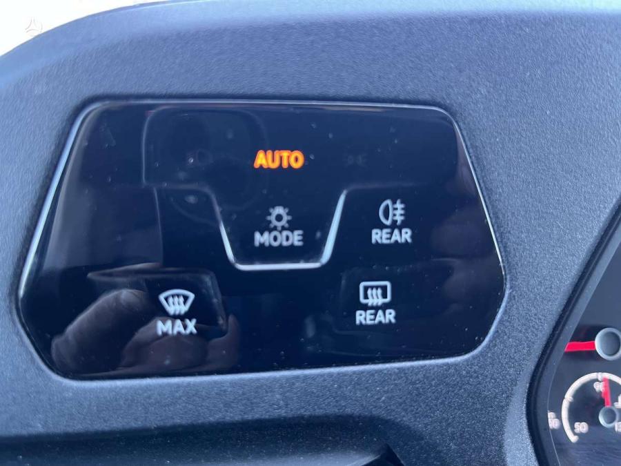 Black Volkswagen Caddy 2021 in Taurage, with an engine capacity of 1.97 L and mileage of 311 thousand km for 11900 €, photo 14 on AUTOMOTO.COM.LV