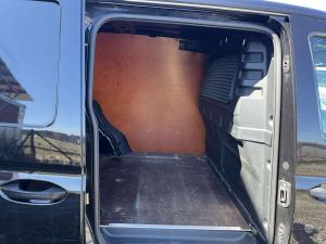 Black Volkswagen Caddy 2021 in Taurage, with an engine capacity of 1.97 L and mileage of 311 thousand km for 11900 €, photo 17 on AUTOMOTO.COM.LV