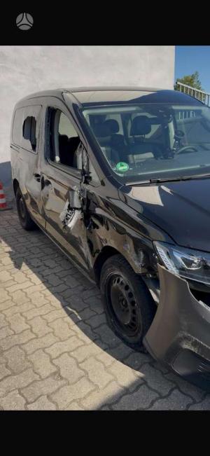 Melns Volkswagen Caddy 2024 Prienai, ar dzinēja tilpumu 1.97 L un nobraukumu 230 tūkst. km par 8950 €, foto 1 vietnē AUTOMOTO.COM.LV