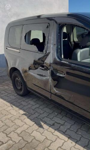 Melns Volkswagen Caddy 2024 Prienai, ar dzinēja tilpumu 1.97 L un nobraukumu 230 tūkst. km par 8950 €, foto 4 vietnē AUTOMOTO.COM.LV