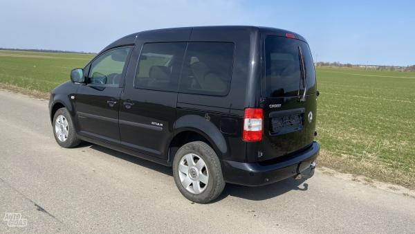 Melns Volkswagen Caddy 2010 Vilkaviškis, ar dzinēja tilpumu 1.90 L un nobraukumu 274 tūkst. km par 5350 €, foto 9 vietnē AUTOMOTO.COM.LV
