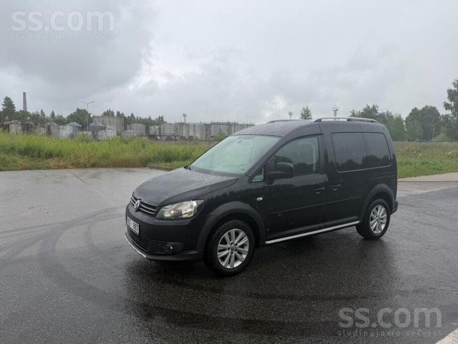 Black Volkswagen Caddy 2013 in Rezekne, with an engine capacity of 1.60 L and mileage of 320 thousand km for 8500 €, photo 4 on AUTOMOTO.COM.LV