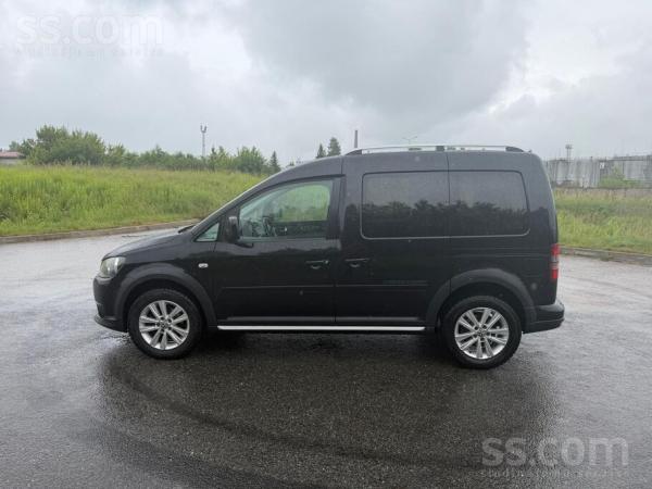 Black Volkswagen Caddy 2013 in Rezekne, with an engine capacity of 1.60 L and mileage of 320 thousand km for 8500 €, photo 4 on AUTOMOTO.COM.LV