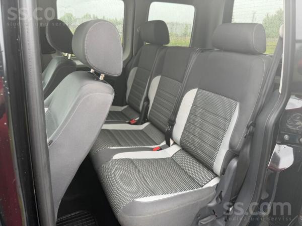 Black Volkswagen Caddy 2013 in Rezekne, with an engine capacity of 1.60 L and mileage of 320 thousand km for 8500 €, photo 9 on AUTOMOTO.COM.LV