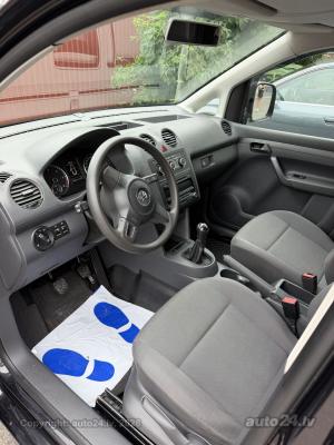 Black Volkswagen Caddy 2014 in Riga, with an engine capacity of 1.60 L and mileage of 465 thousand km for 4000 €, photo 8 on AUTOMOTO.COM.LV