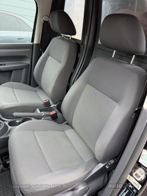 Black Volkswagen Caddy 2014 in Riga, with an engine capacity of 1.60 L and mileage of 465 thousand km for 4000 €, photo 11 on AUTOMOTO.COM.LV
