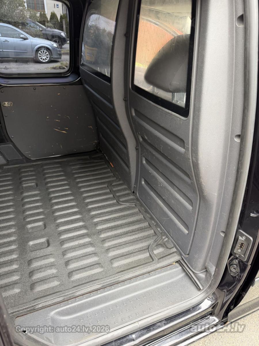 Black Volkswagen Caddy 2014 in Riga, with an engine capacity of 1.60 L and mileage of 465 thousand km for 4000 €, photo 12 on AUTOMOTO.COM.LV