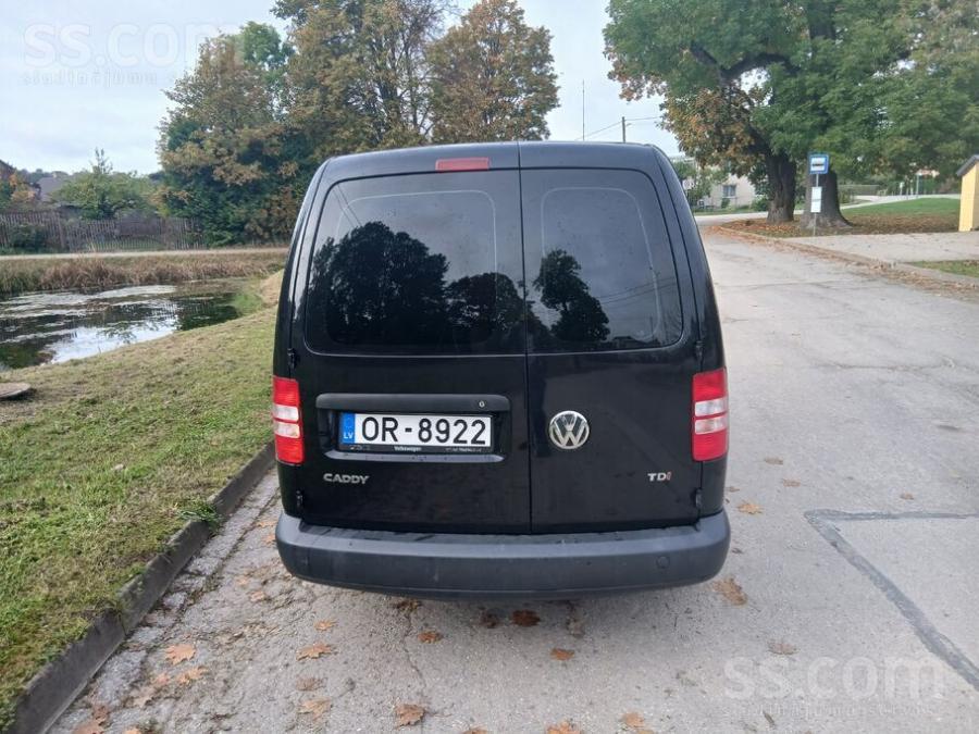 Melns Volkswagen Caddy 2014 Tukums, ar dzinēja tilpumu 1.60 L un nobraukumu 0 tūkst. km par 3999 €, foto 5 vietnē AUTOMOTO.COM.LV