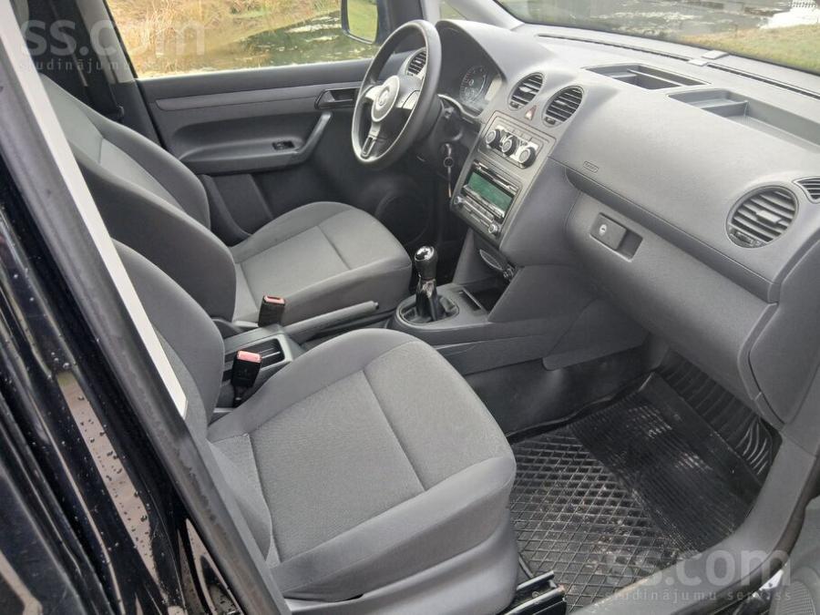 Melns Volkswagen Caddy 2014 Tukums, ar dzinēja tilpumu 1.60 L un nobraukumu 0 tūkst. km par 3999 €, foto 12 vietnē AUTOMOTO.COM.LV