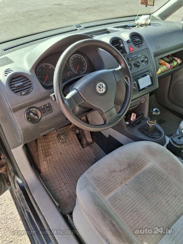 Melns Volkswagen Caddy 2010 Pērnava, ar dzinēja tilpumu 1.90 L un nobraukumu 472 tūkst. km par 2950 €, foto 10 vietnē AUTOMOTO.COM.LV