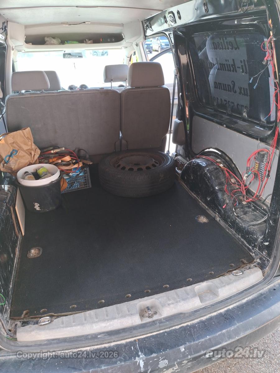 Black Volkswagen Caddy 2010 in Parnu, with an engine capacity of 1.90 L and mileage of 472 thousand km for 2950 €, photo 14 on AUTOMOTO.COM.LV
