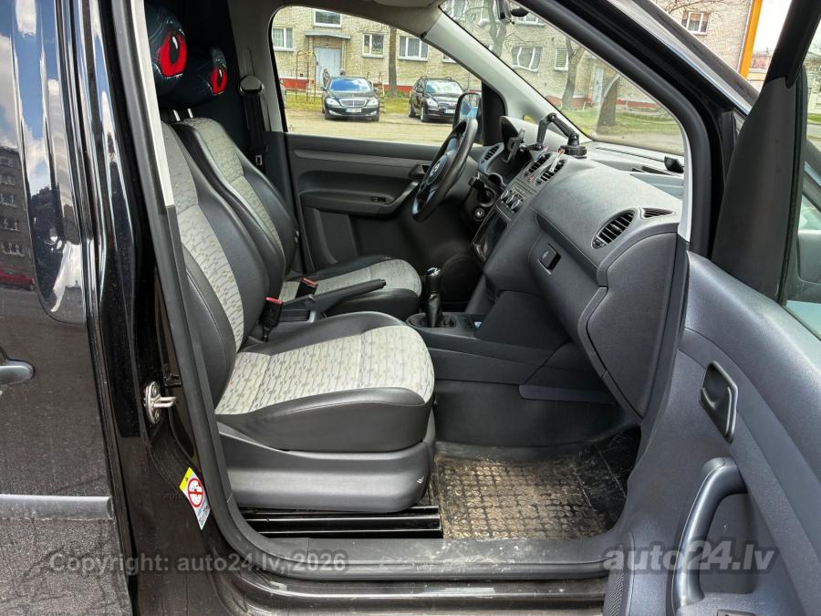 Черный Фольксваген Кадди 2012 в Нарва, объемом двигателя 1.60 л и пробегом 0 тыс. км за 5000 €, фото 10 на AUTOMOTO.COM.LV