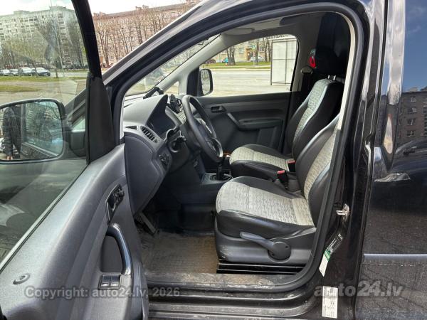 Black Volkswagen Caddy 2012 in Narva, with an engine capacity of 1.60 L and mileage of 0 thousand km for 5000 €, photo 10 on AUTOMOTO.COM.LV