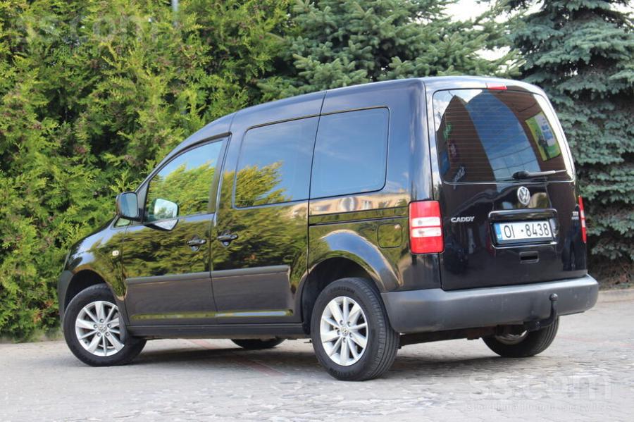 Black Volkswagen Caddy 2012 in Tukums, with an engine capacity of 1.60 L and mileage of 359 thousand km for 5290 €, photo 4 on AUTOMOTO.COM.LV