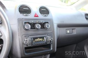 Black Volkswagen Caddy 2012 in Tukums, with an engine capacity of 1.60 L and mileage of 359 thousand km for 5290 €, photo 10 on AUTOMOTO.COM.LV