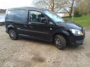 Black Volkswagen Caddy 2013 in Riga, with an engine capacity of 1.60 L and mileage of 223 thousand km for 6698 €, photo 5 on AUTOMOTO.COM.LV