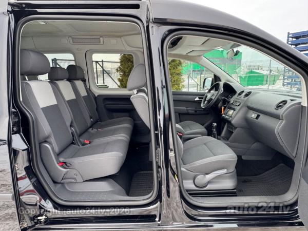 Black Volkswagen Caddy 2013 in Tartu, with an engine capacity of 2.00 L and mileage of 195 thousand km for 9700 €, photo 4 on AUTOMOTO.COM.LV