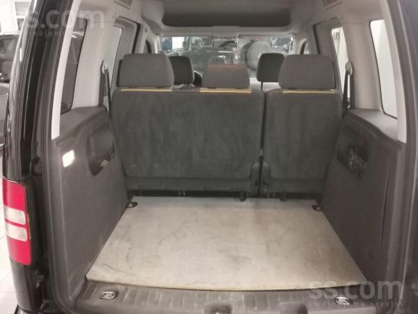 Black Volkswagen Caddy 2013 in Riga, with an engine capacity of 1.60 L and mileage of 223 thousand km for 6368 €, photo 9 on AUTOMOTO.COM.LV