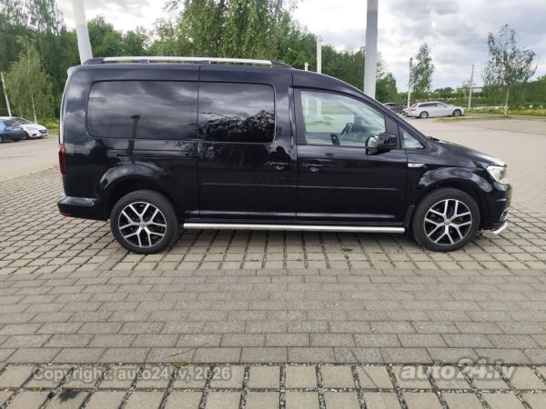Black Volkswagen Caddy 2020 in Tartu, with an engine capacity of 2.00 L and mileage of 180 thousand km for 29800 €, photo 5 on AUTOMOTO.COM.LV