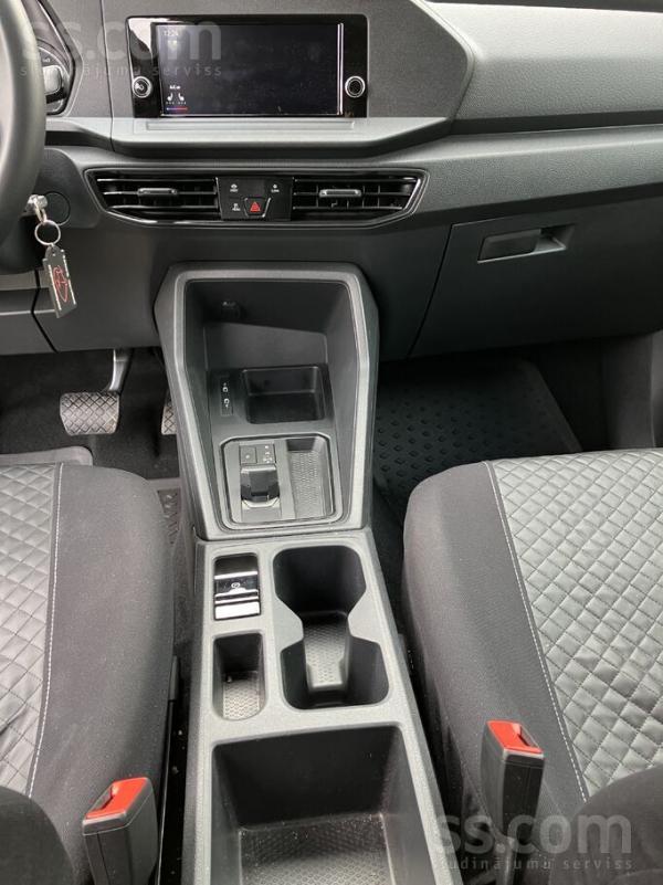 Black Volkswagen Caddy 2023 in Cesis, with an engine capacity of 2.00 L and mileage of 14 thousand km for 28550 €, photo 7 on AUTOMOTO.COM.LV