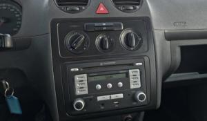 Zils Volkswagen Caddy 2007 Rīga, ar dzinēja tilpumu 1.90 L un nobraukumu 287 tūkst. km par 3900 €, foto 4 vietnē AUTOMOTO.COM.LV