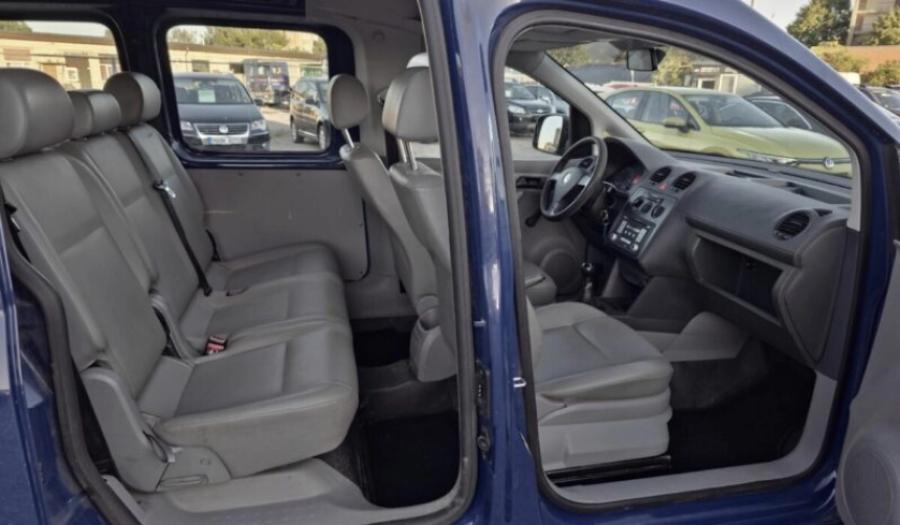 Zils Volkswagen Caddy 2007 Rīga, ar dzinēja tilpumu 1.90 L un nobraukumu 287 tūkst. km par 3900 €, foto 7 vietnē AUTOMOTO.COM.LV