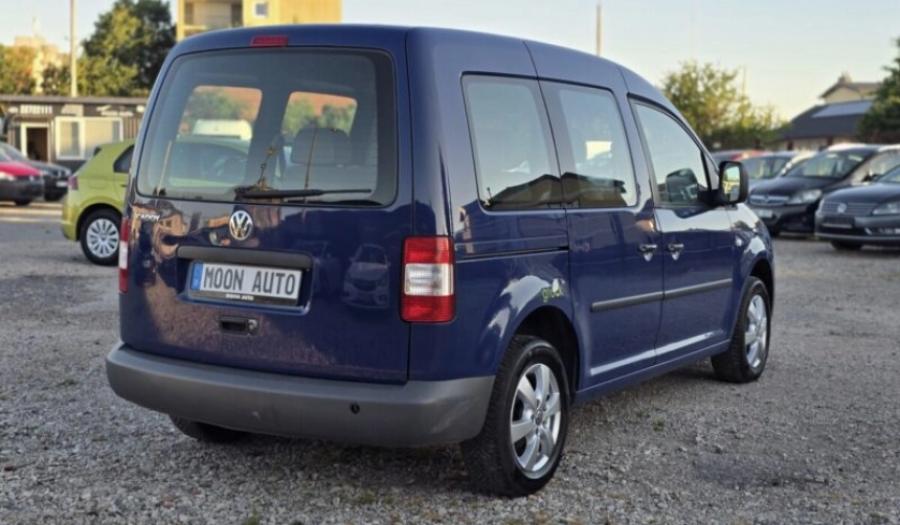 Zils Volkswagen Caddy 2007 Rīga, ar dzinēja tilpumu 1.90 L un nobraukumu 287 tūkst. km par 3900 €, foto 16 vietnē AUTOMOTO.COM.LV