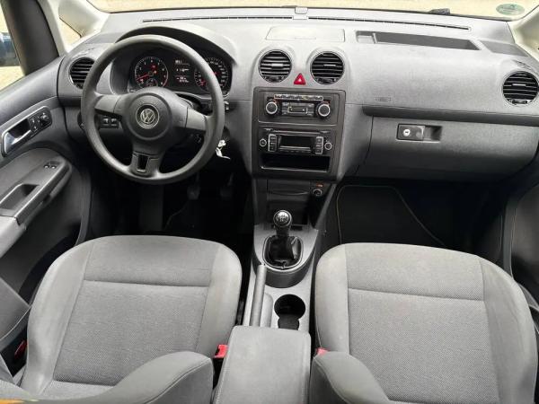 Zils Volkswagen Caddy 2013 Ogre, ar dzinēja tilpumu 1.20 L un nobraukumu 0 tūkst. km par 6650 €, foto 10 vietnē AUTOMOTO.COM.LV