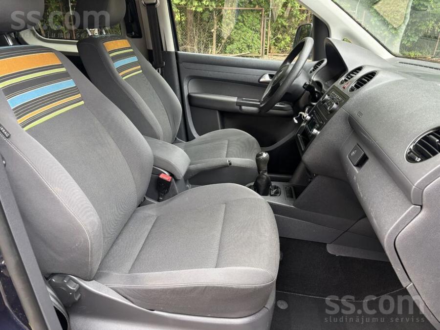 Zils Volkswagen Caddy 2013 Ogre, ar dzinēja tilpumu 1.20 L un nobraukumu 207 tūkst. km par 6650 €, foto 13 vietnē AUTOMOTO.COM.LV