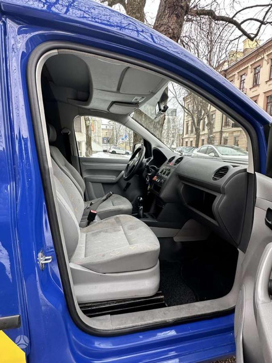 Blue Volkswagen Caddy 2007 in Vilnius, with an engine capacity of 1.39 L and mileage of 168 thousand km for 2850 €, photo 4 on AUTOMOTO.COM.LV