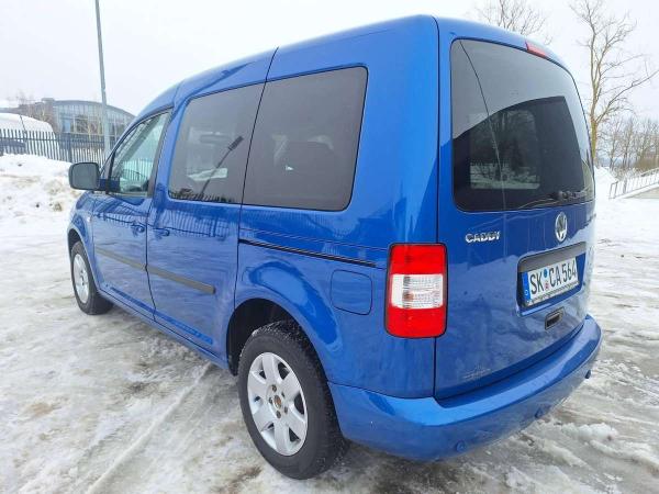 Blue Volkswagen Caddy 2009 in Jonava, with an engine capacity of 1.90 L and mileage of 275 thousand km for 4350 €, photo 5 on AUTOMOTO.COM.LV