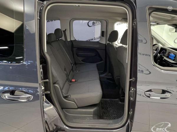 Blue Volkswagen Caddy 2021 in Vilnius, with an engine capacity of 1.97 L and mileage of 84 thousand km for 22900 €, photo 10 on AUTOMOTO.COM.LV