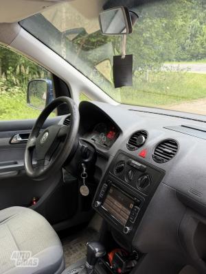 Blue Volkswagen Caddy 2009 in Alytus, with an engine capacity of 1.90 L and mileage of 380 thousand km for 4500 €, photo 7 on AUTOMOTO.COM.LV