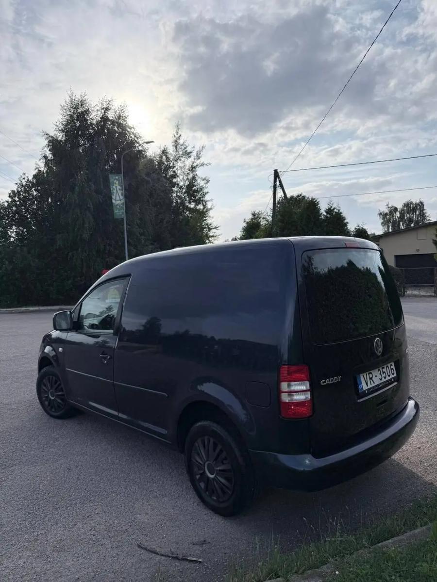 Zils Volkswagen Caddy 2011 Rīga, ar dzinēja tilpumu 1.60 L un nobraukumu 177 tūkst. km par 3900 €, foto 7 vietnē AUTOMOTO.COM.LV