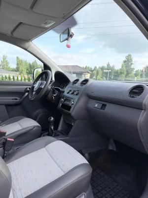 Zils Volkswagen Caddy 2011 Rīga, ar dzinēja tilpumu 1.60 L un nobraukumu 177 tūkst. km par 3900 €, foto 14 vietnē AUTOMOTO.COM.LV
