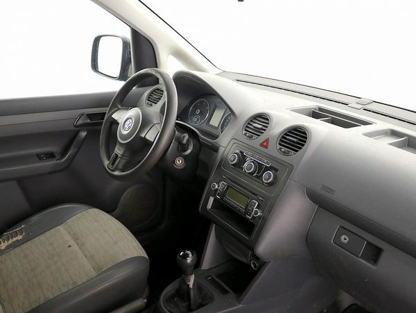Volkswagen Caddy 2011 in Tallinn on AUTOMOTO.COM.LV Blue Volkswagen Caddy 2011 in Tallinn, with an engine capacity of 1.60 L and mileage of 329 thousand km for 2999 €, photo 6 on AUTOMOTO.COM.LV
