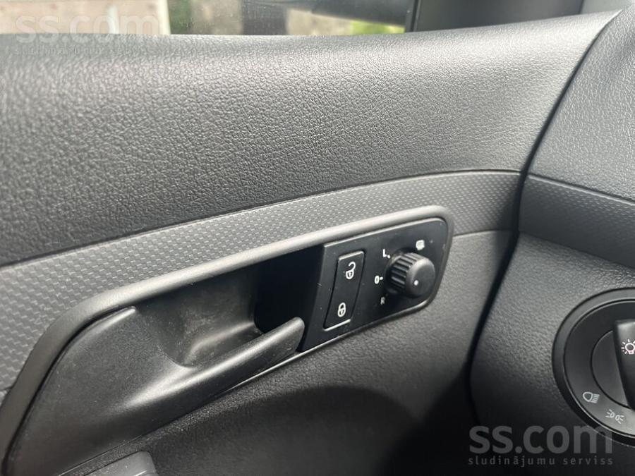 Zils Volkswagen Caddy 2012 Rīga, ar dzinēja tilpumu 1.60 L un nobraukumu 267 tūkst. km par 2950 €, foto 8 vietnē AUTOMOTO.COM.LV