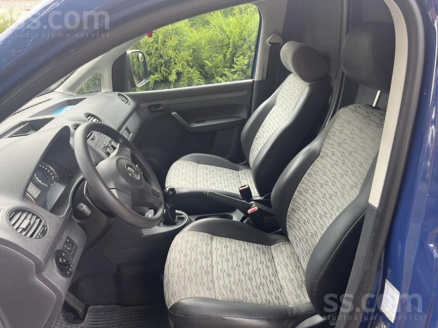 Zils Volkswagen Caddy 2012 Rīga, ar dzinēja tilpumu 1.60 L un nobraukumu 267 tūkst. km par 2950 €, foto 9 vietnē AUTOMOTO.COM.LV