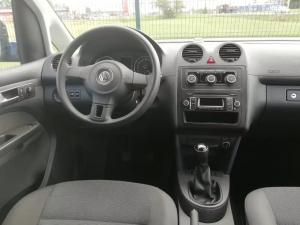 Blue Volkswagen Caddy 2013 in Saldus, with an engine capacity of 1.60 L and mileage of 226 thousand km for 7990 €, photo 6 on AUTOMOTO.COM.LV