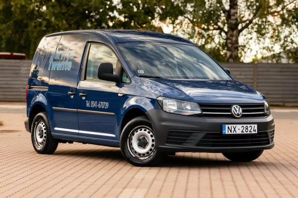 Blue Volkswagen Caddy 2017 in Jelgava, with an engine capacity of 2.00 L and mileage of 235 thousand km for 6900 €, photo 2 on AUTOMOTO.COM.LV